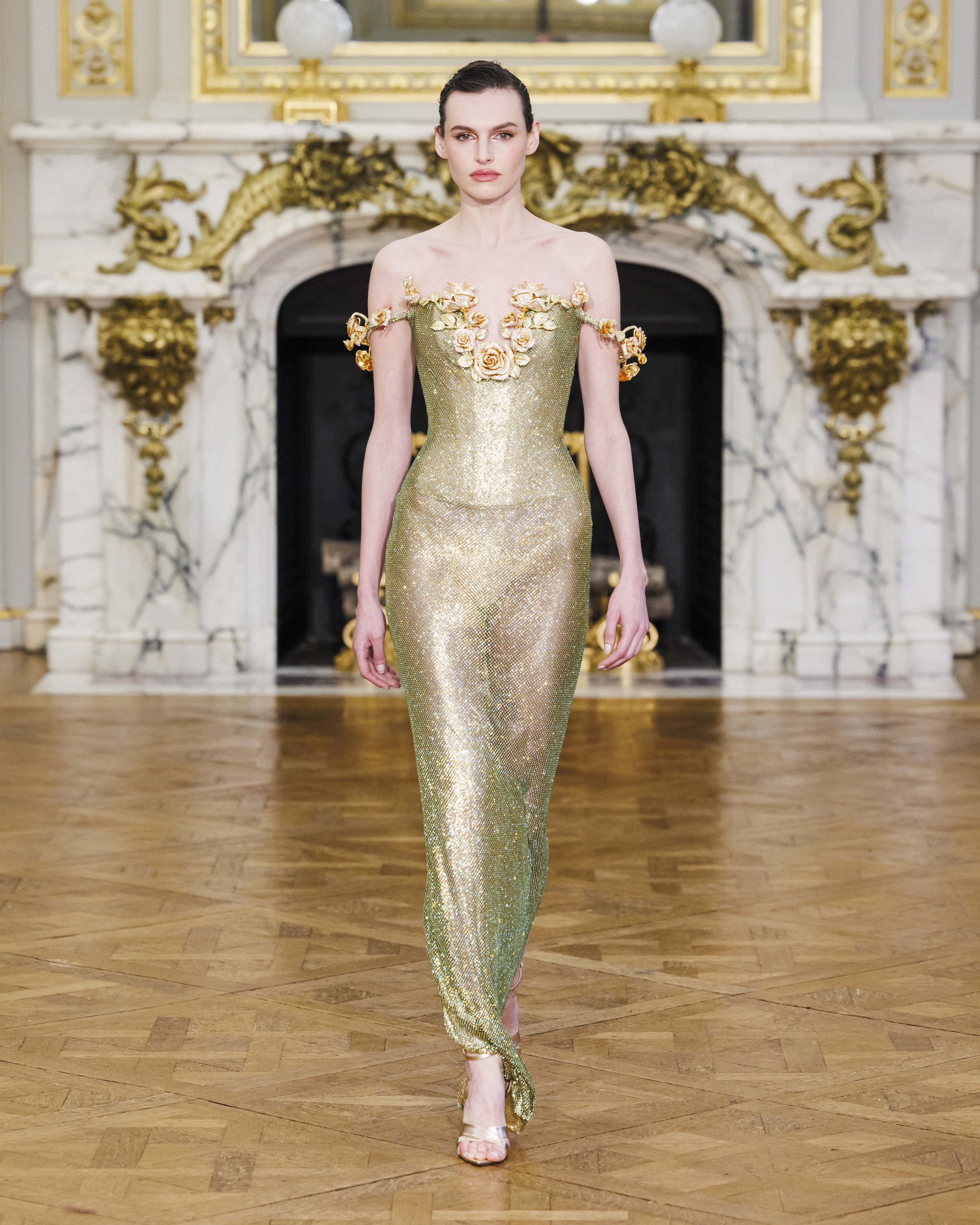 Look 16 – Tamara Ralph