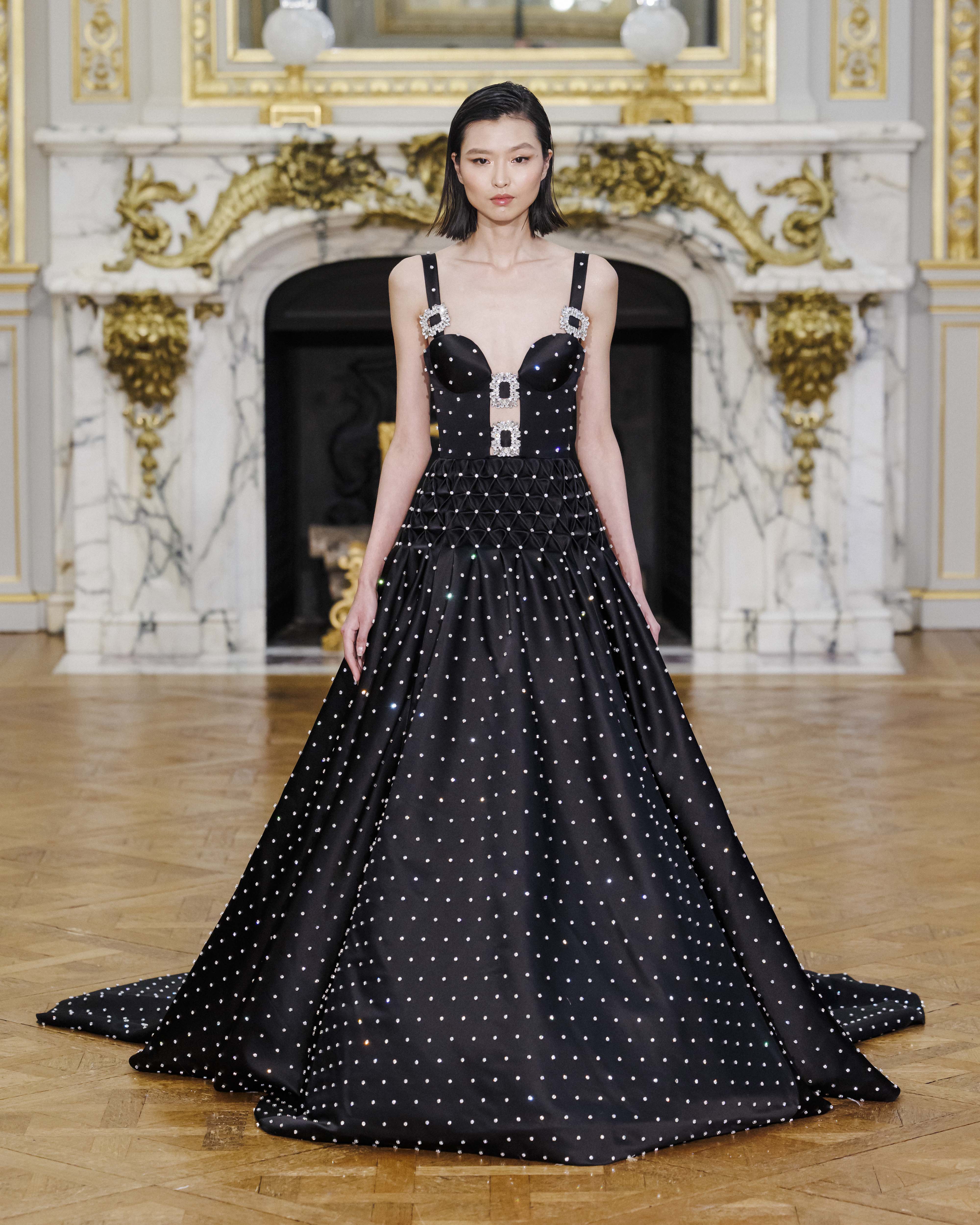 Look 26 – Tamara Ralph